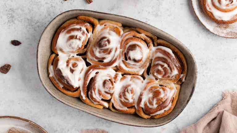 The Sweet Morning Snack You Should Make With Boxed Cake Mix