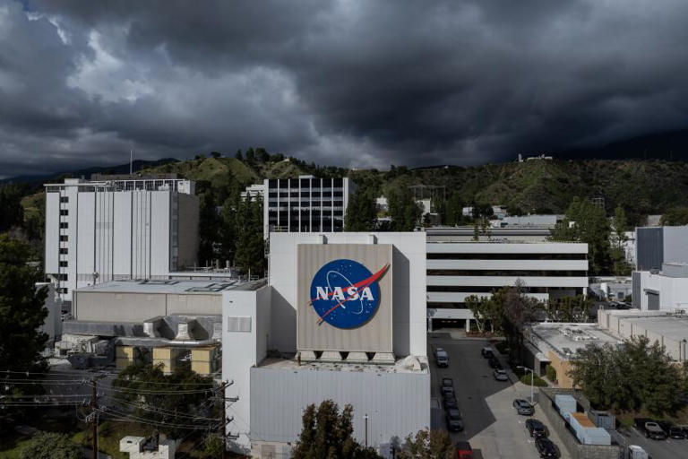 Contributor: To dumbly go where no space budget has gone before