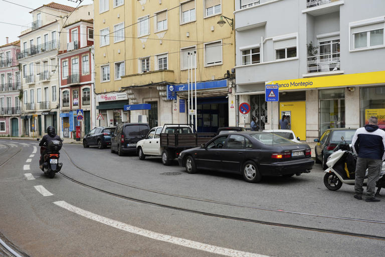 Power outages across Spain and Portugal affected millions. How to ...