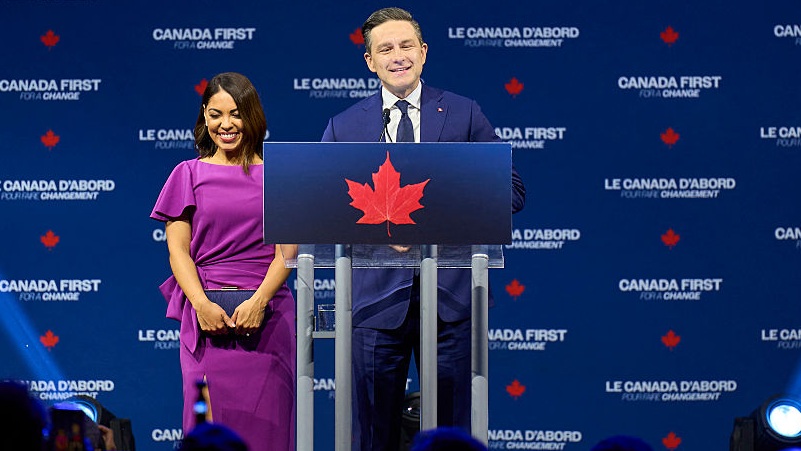 Pierre Poilievre loses in his riding, but wants to stay anyway