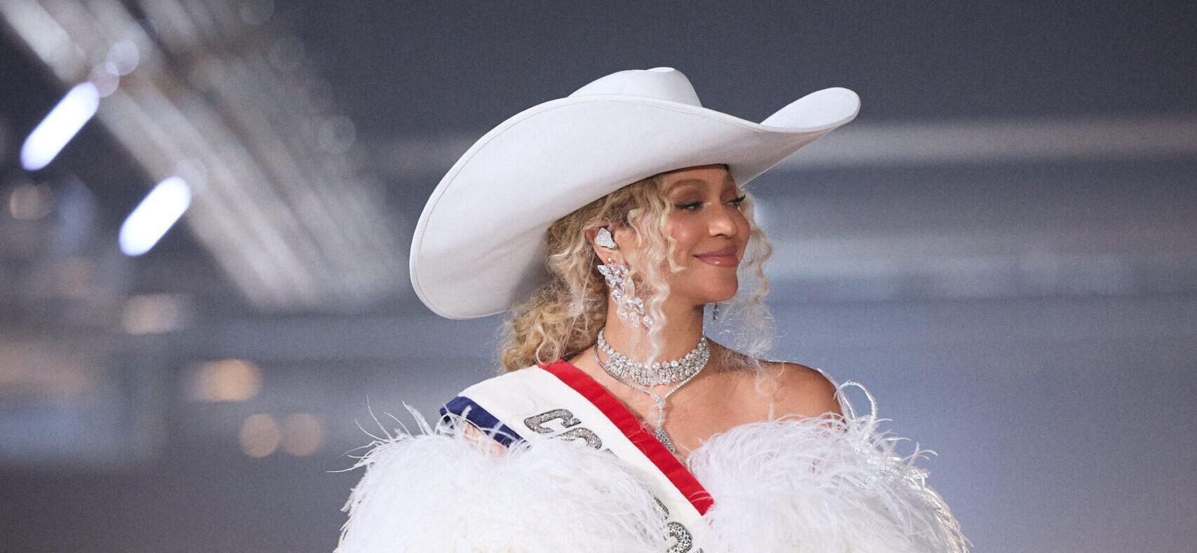 Fans Praise Beyoncé For Helping A Couple With Their Gender Reveal During Recent 'Cowboy Carter ...