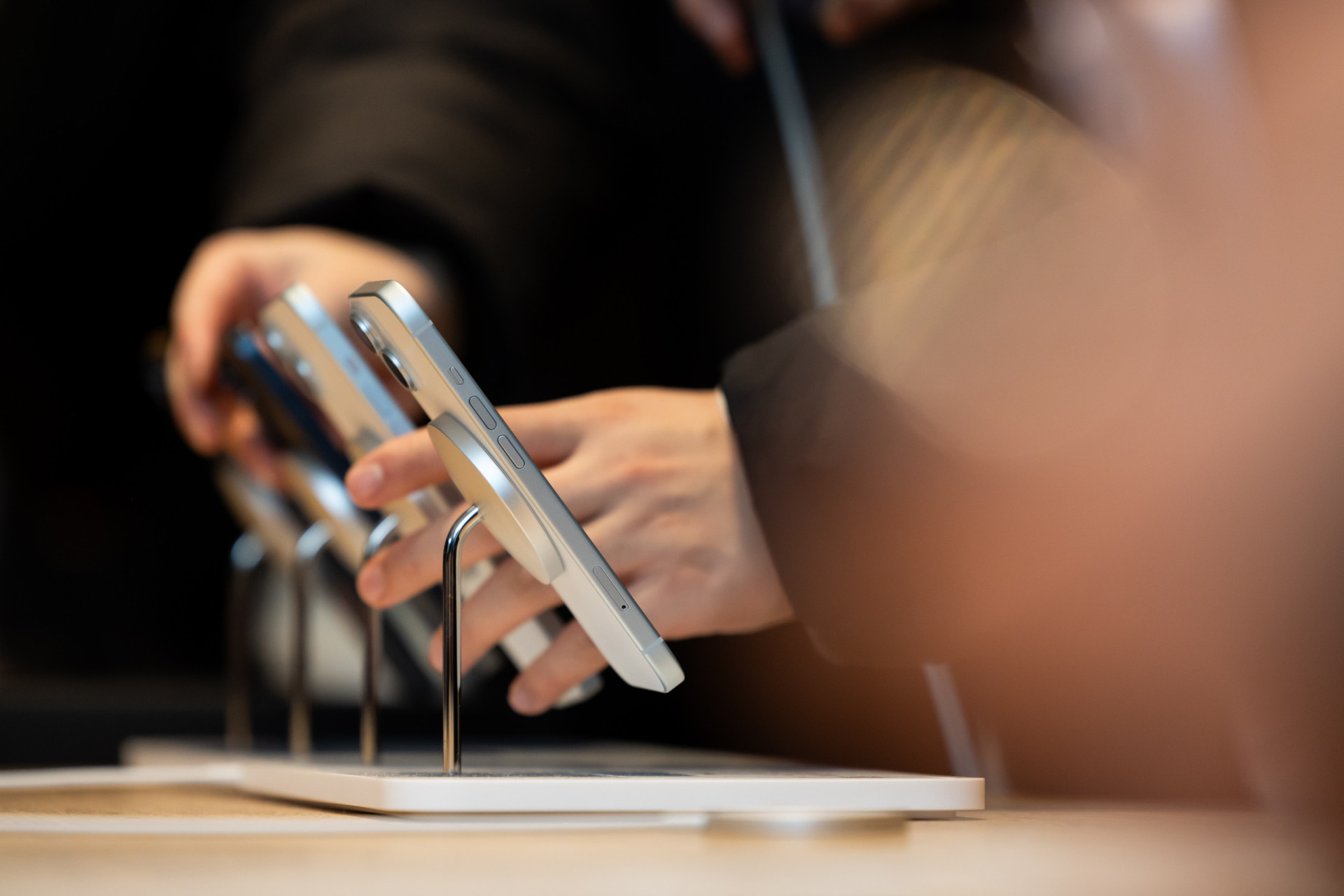 Why does losing a smartphone feel so unsettling?