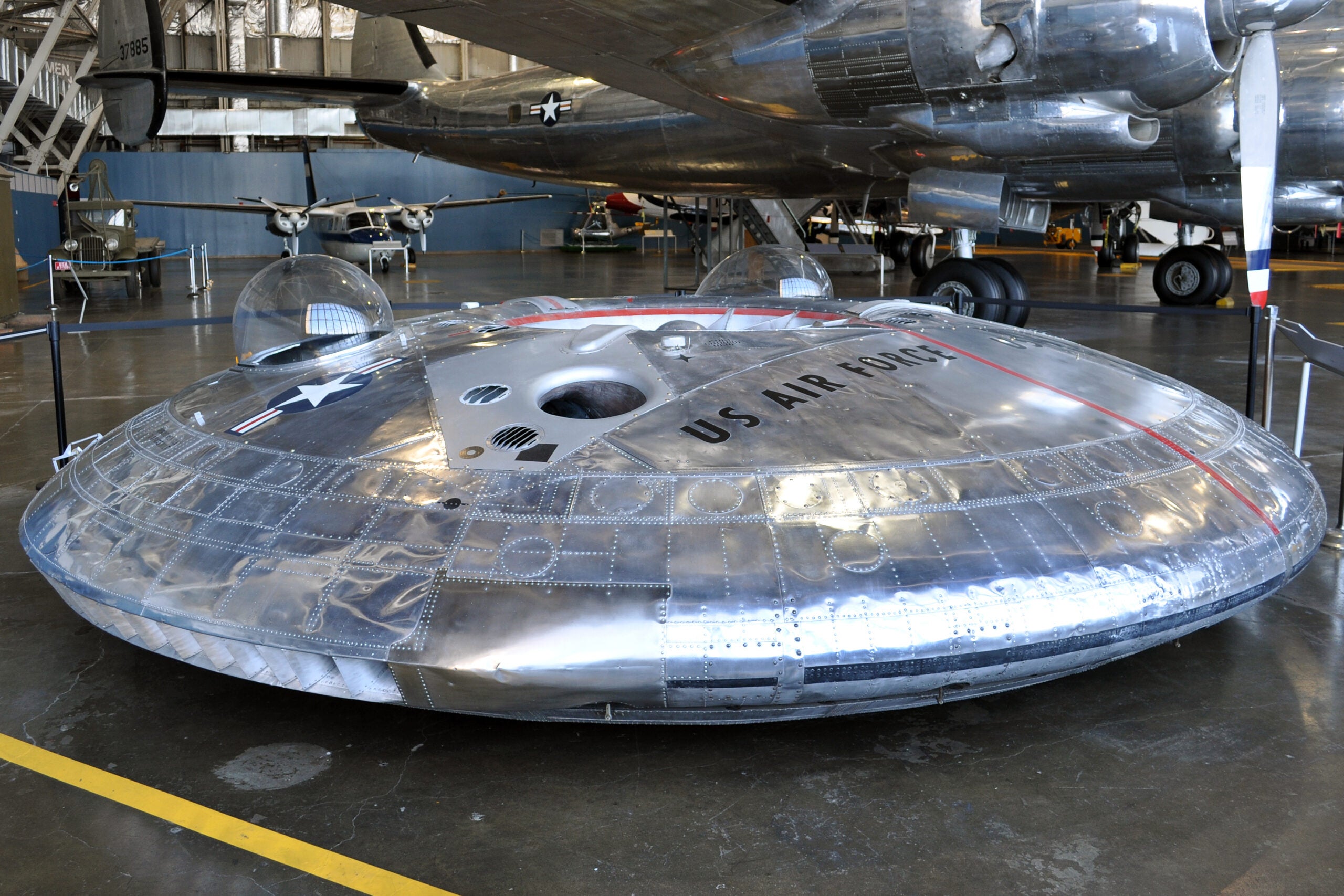 Avro Canada VZ-9 Avrocar: Resembling a Small Flying Saucer, It First ...