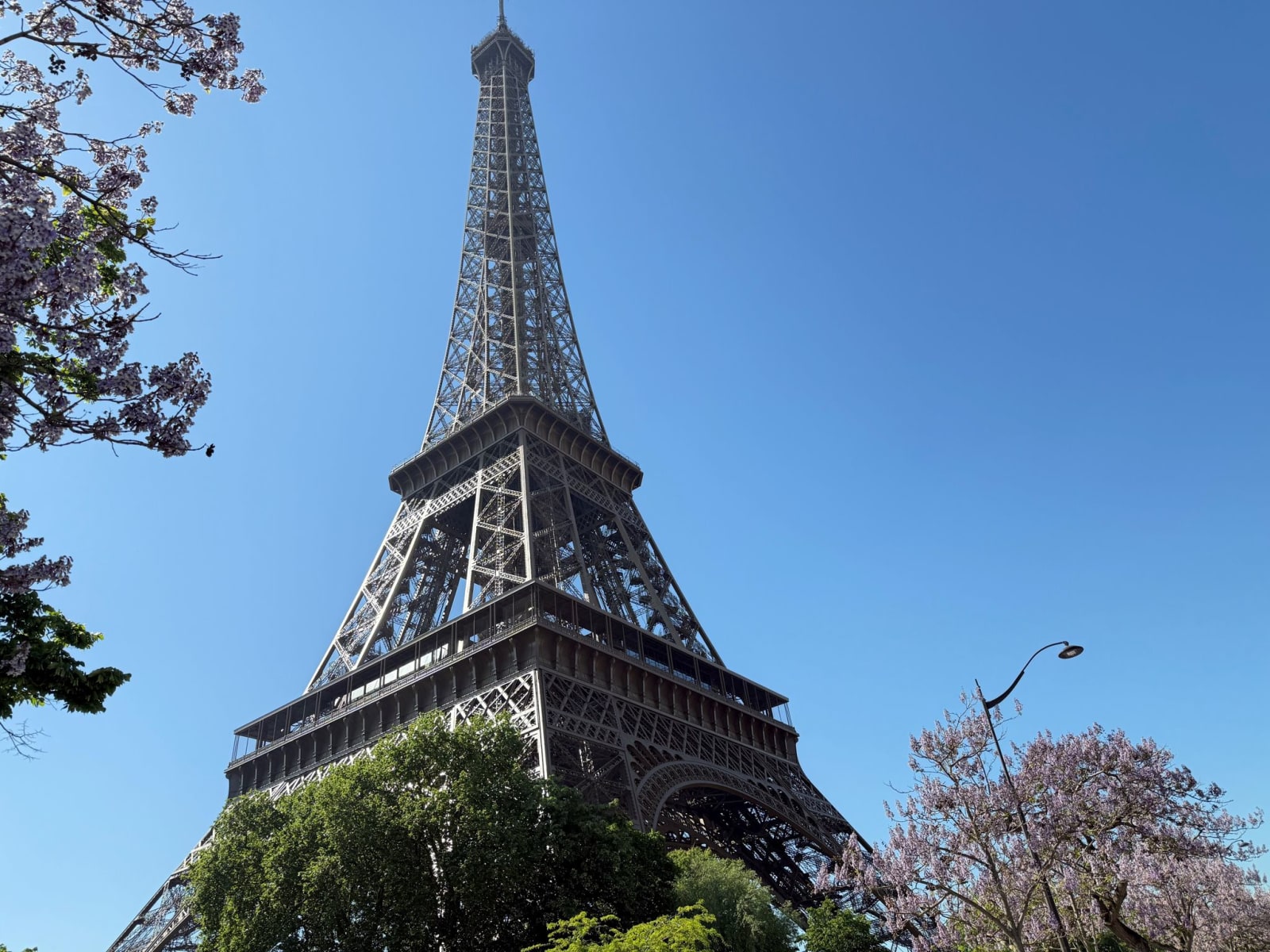Eiffel Tower gets rust all-clear and a new lick of paint