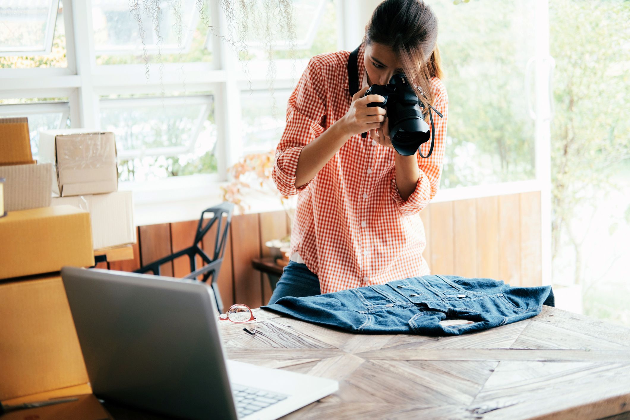 Expert Tips to Actually Make Money Selling Stuff Online