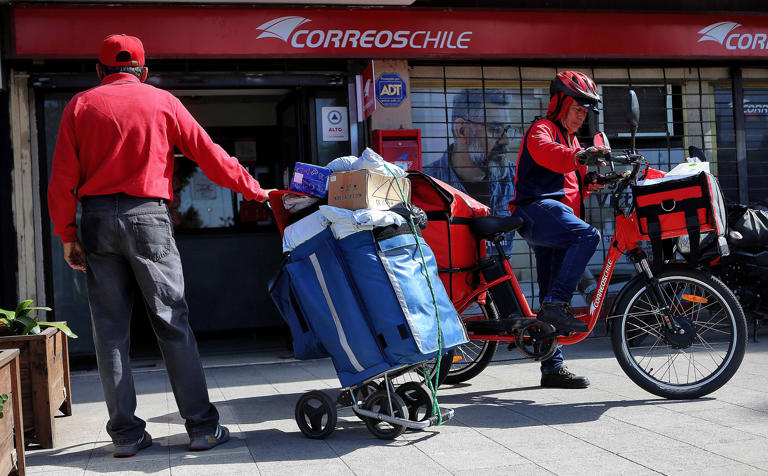 Remezón en Correos de Chile: cinco gerentes dejan sus cargos y fusiona ...