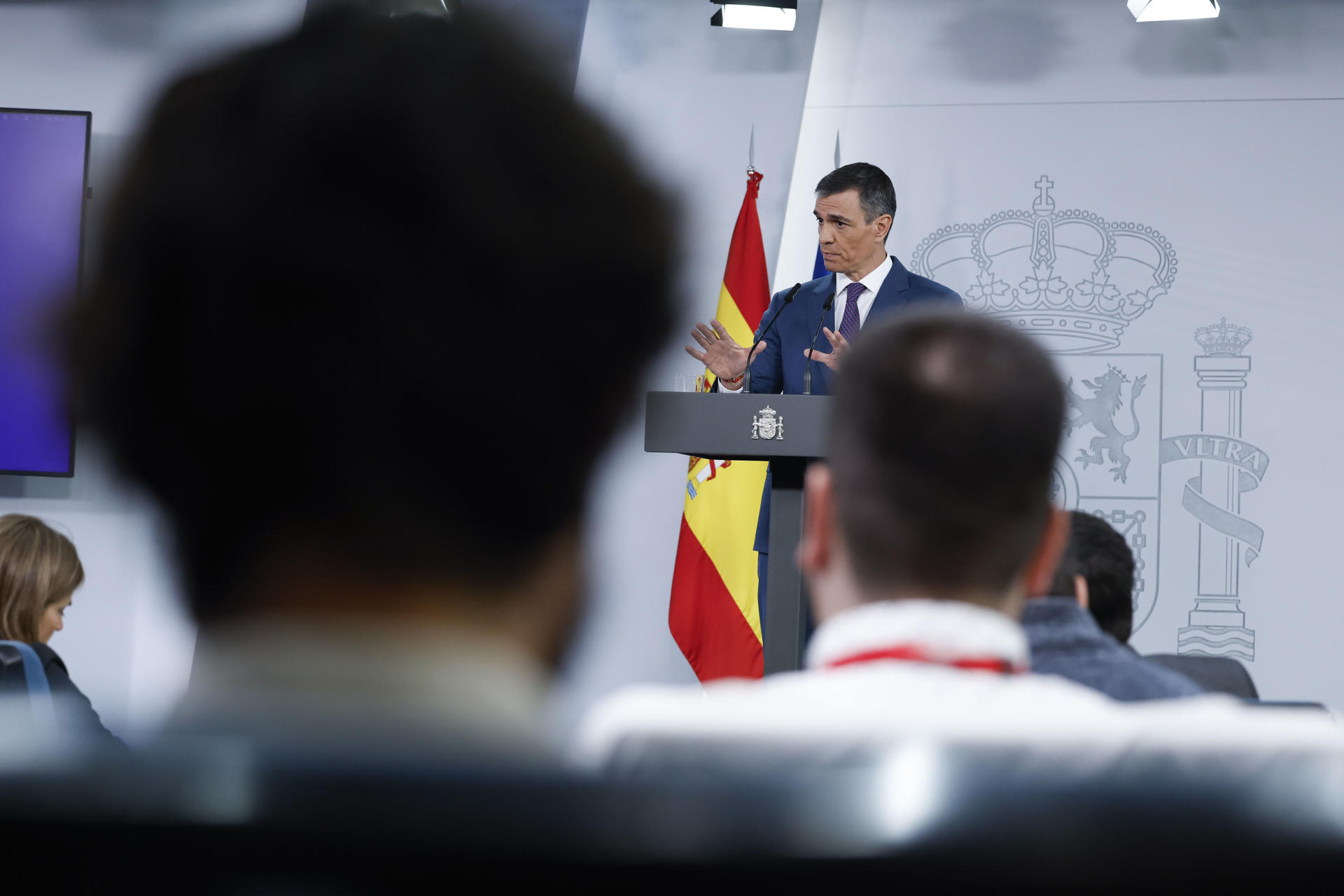 Sánchez y Feijóo conversan sobre el apagón, aunque el PP le afea que no ...