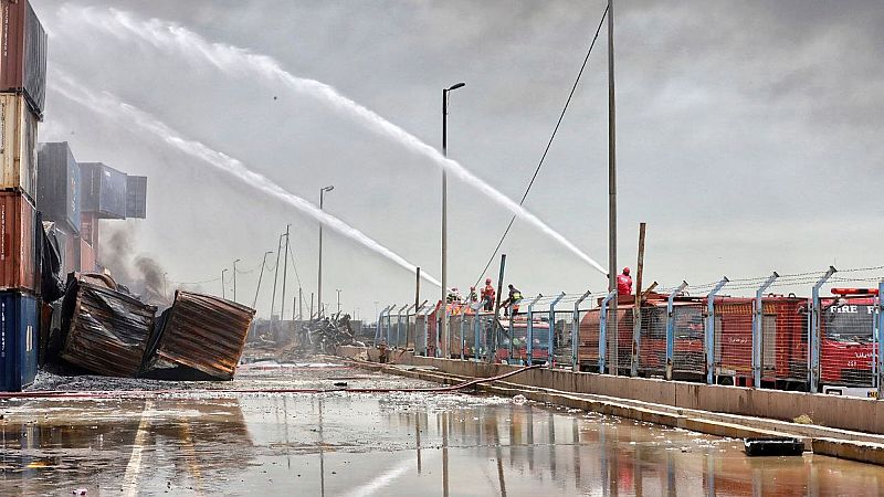 Iran : le bilan grimpe à 70 morts dans l'explosion du port de Shahid Rajaei