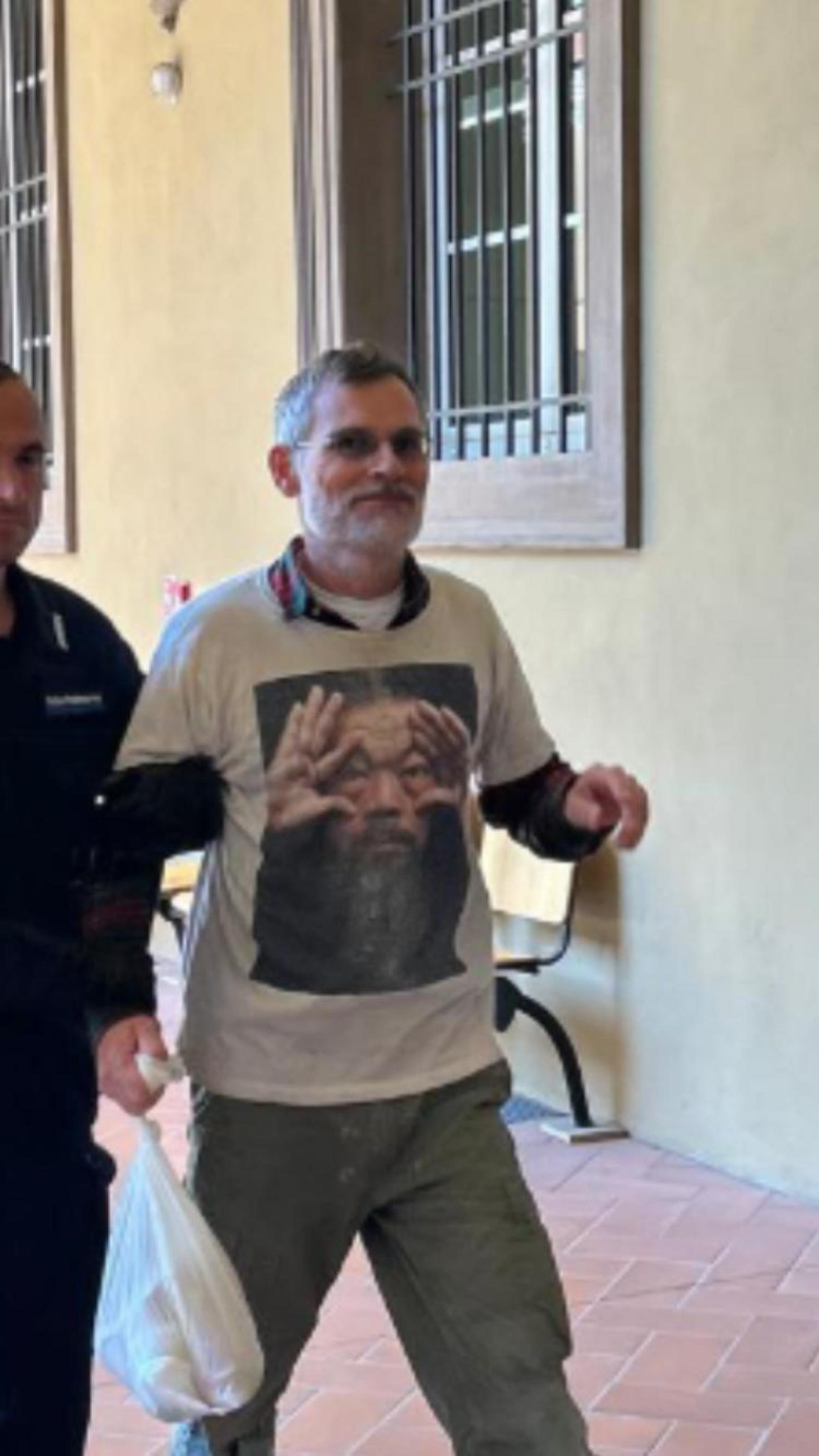 Distrusse opera di Ai Weiwei, 'ho reso la sua storia popolare'