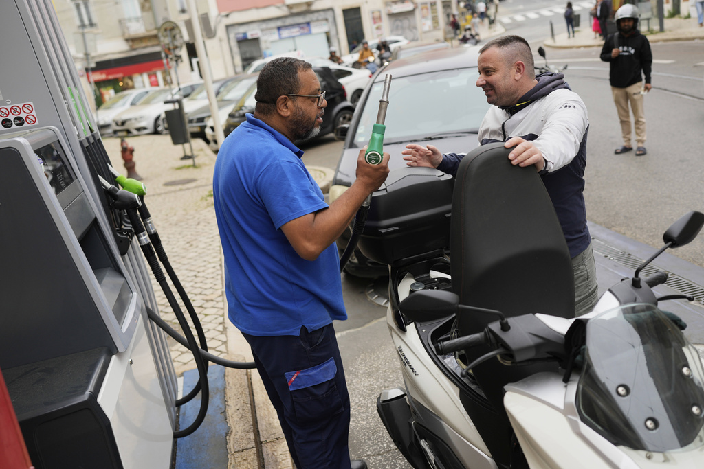 Power outages across Spain and Portugal affected millions. How to ...