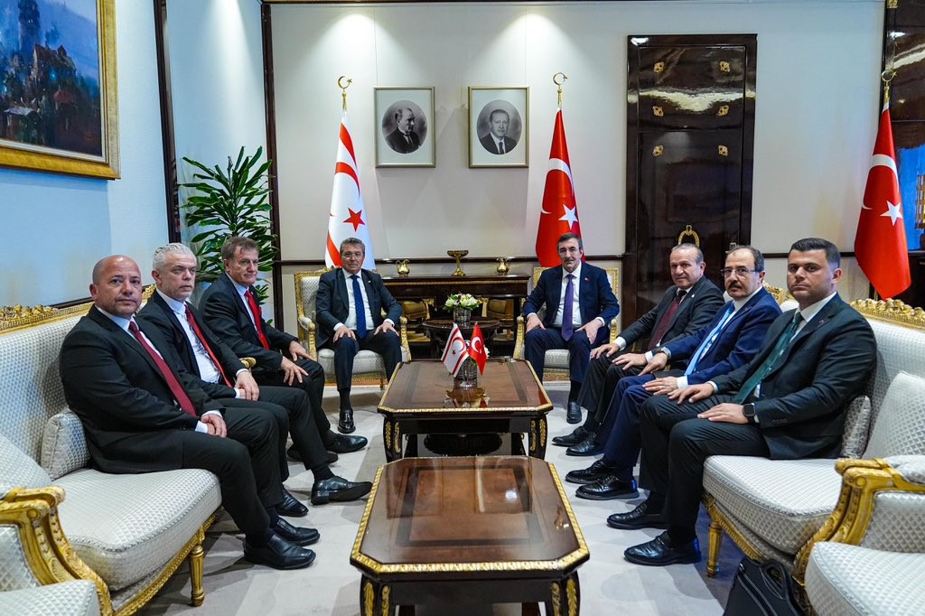 Cumhurbaşkanı Yardımcısı Yılmaz, KKTC Başbakanı Ünal Üstel ile bir ...
