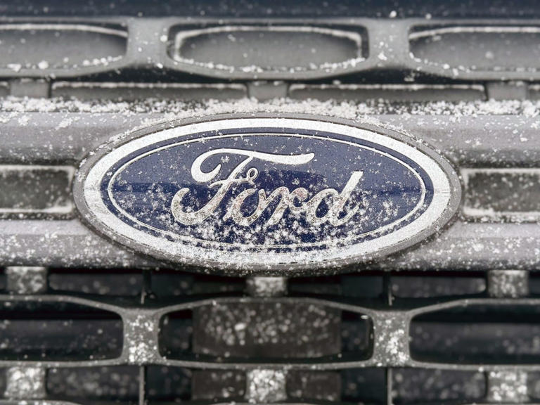 View photos of the 2024 Ford Maverick Hybrid