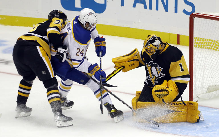 Penguins re-sign Filip Hallander to two-year deal