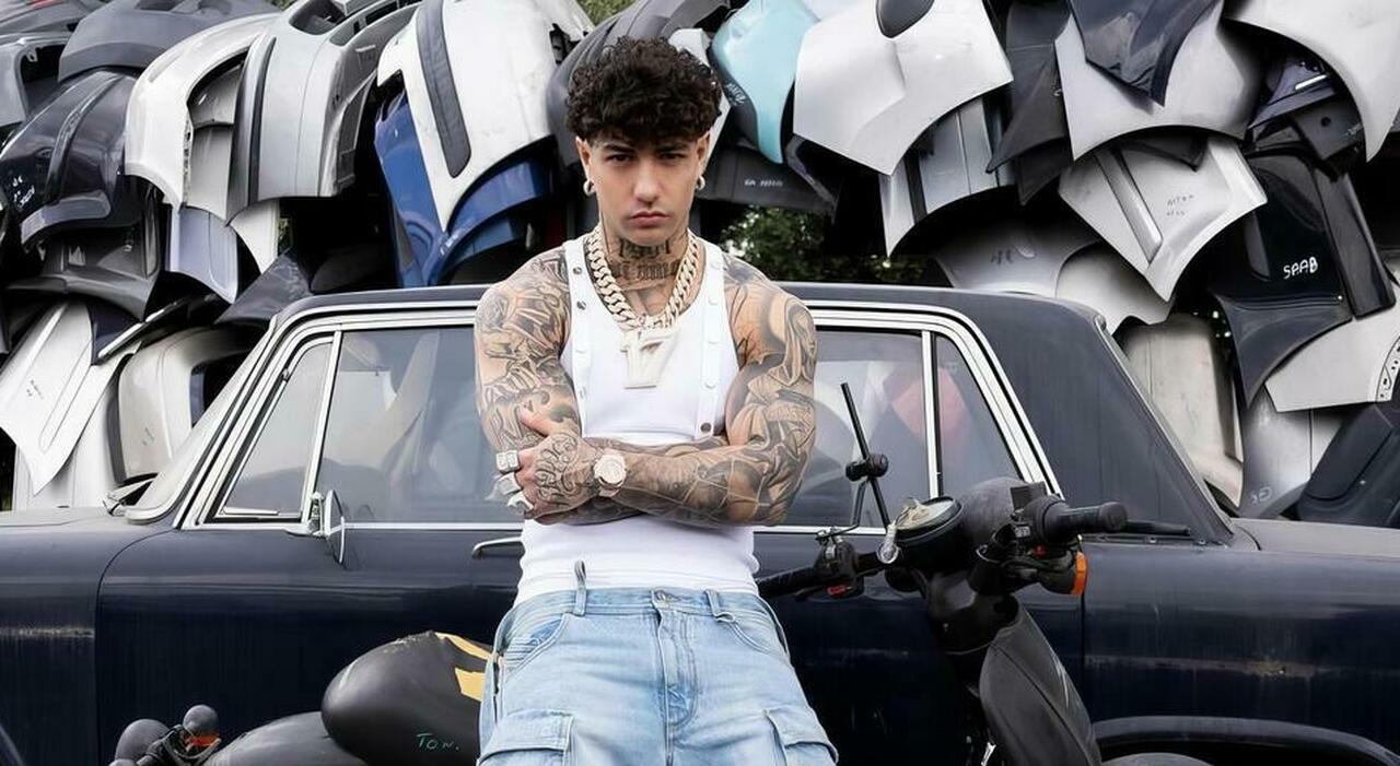 Tony Effe, Totti e il concerto al Circo Massimo il 6 luglio: il rapper ...