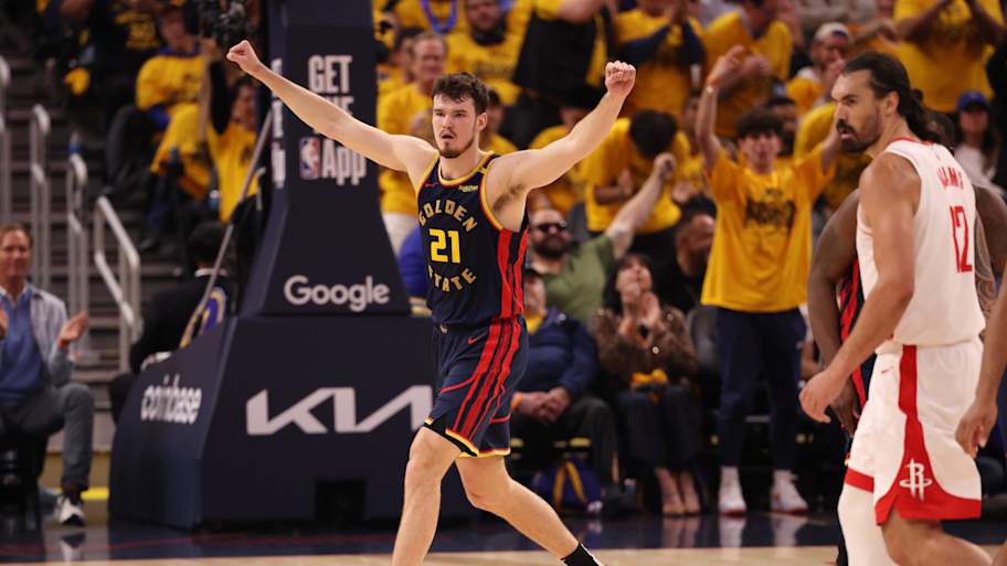 Fans Love What Warriors Rookie Did After Steph Curry Drew Hard Foul in ...