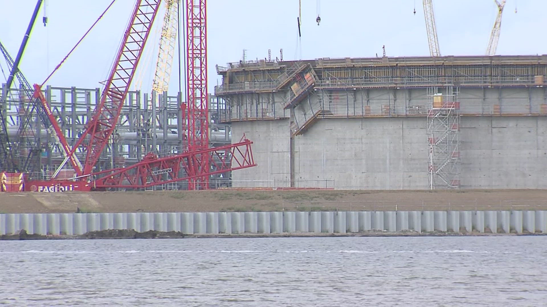 3 dead, 1 injured in scaffolding collapse at Port Arthur LNG ...