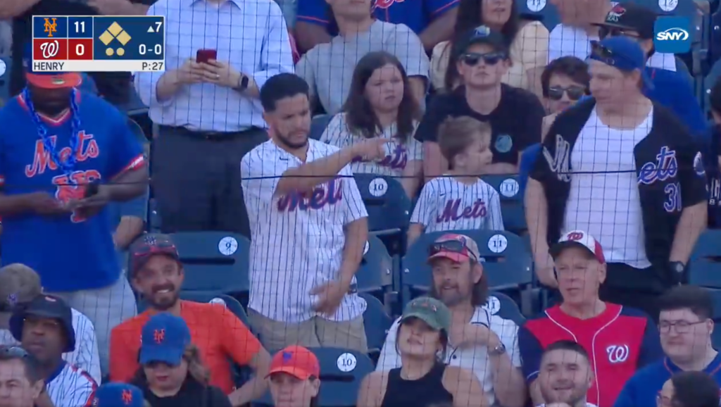 Mets fan grabs crotch, flips bird after Francisco Lindor’s second hit ...