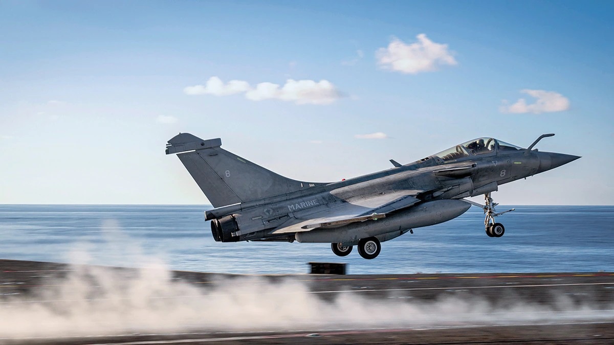 India Signs Contract for 26 Dassault Rafale M Fighters