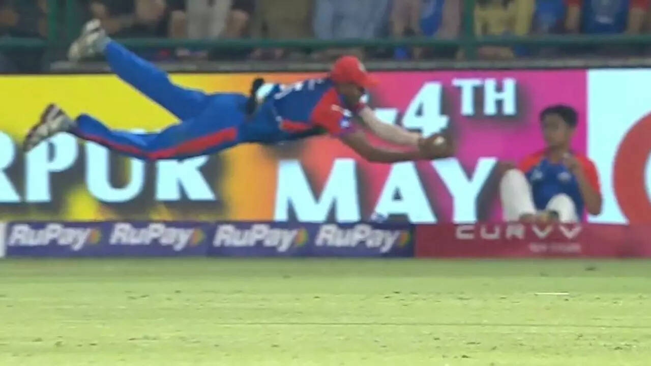 Watch: Dushmantha Chameera puts on his cape, takes absolute stunner ...