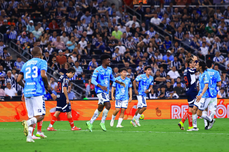 ¡Papachuca! Aficionados de Pachuca presumen "paternidad" sobre América