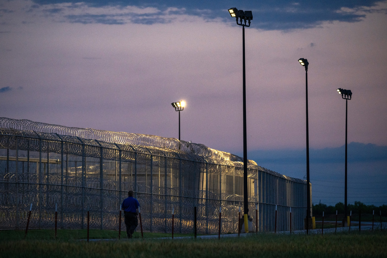 ICE Data Shows High Arrests, Lagging Deportation Effort