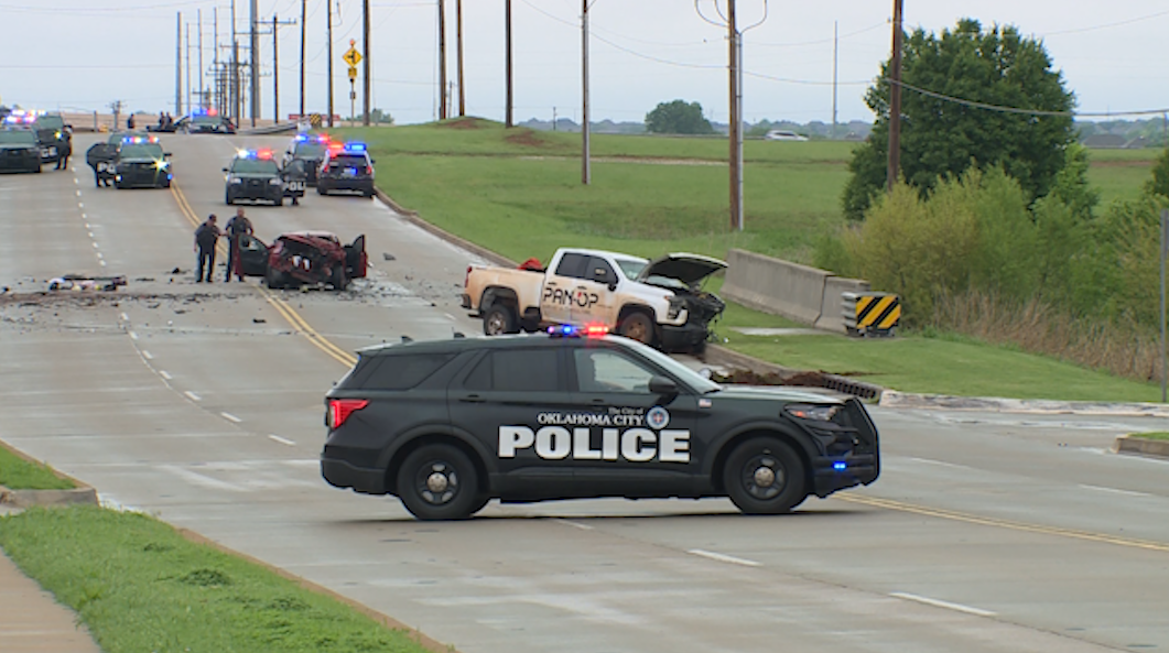 Police: At least 1 dead after multi-vehicle crash in northwest OKC