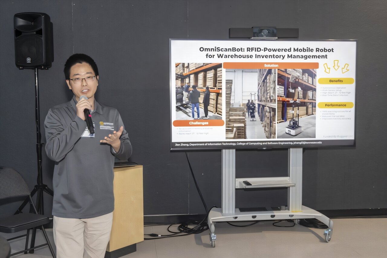 Autonomous robot designed to simplify warehouse inventory tracking