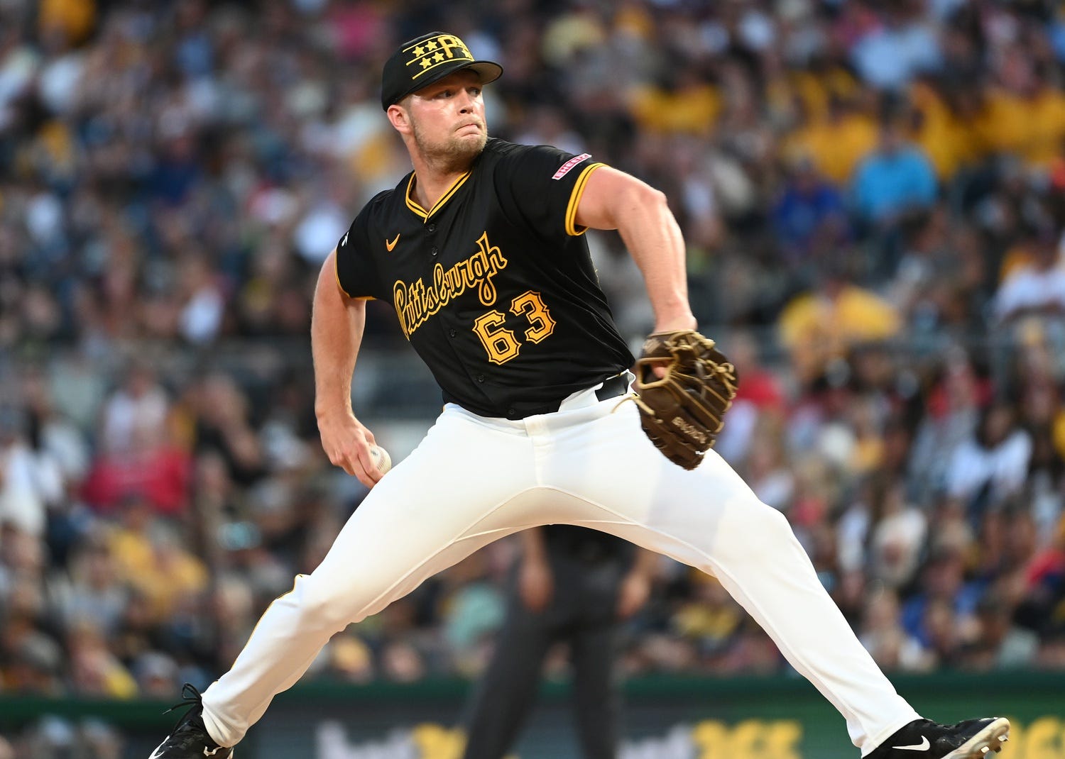 Bullpen roster move, Hunter Stratton returns