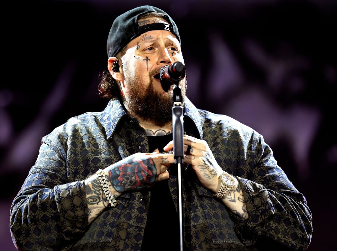 Surprise Jelly Roll Announcement Goes Viral & Fans Are Going Crazy