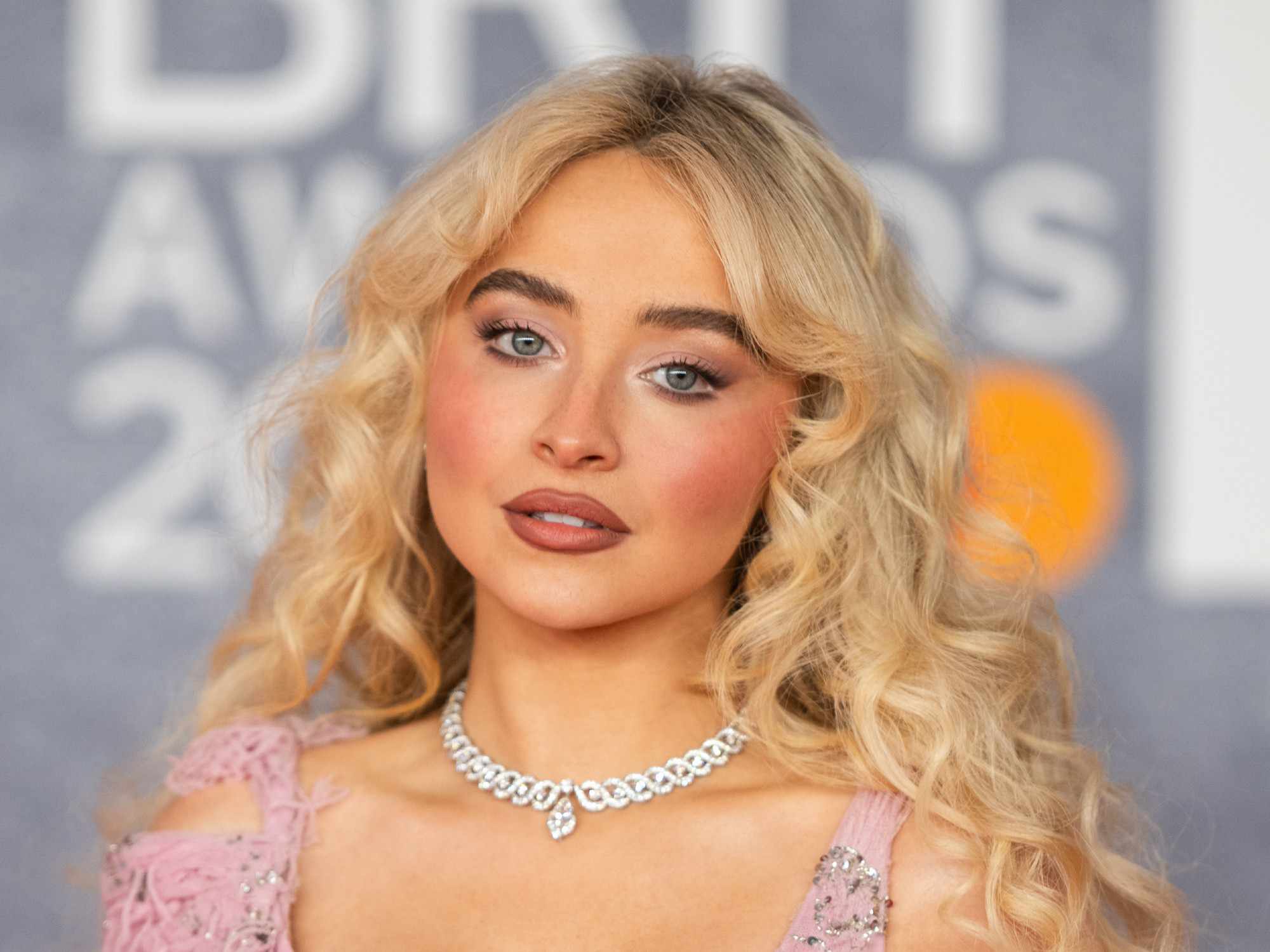Sabrina Carpenter Traded Her Glowy Glam for Icy Hair and Goth Lipstick