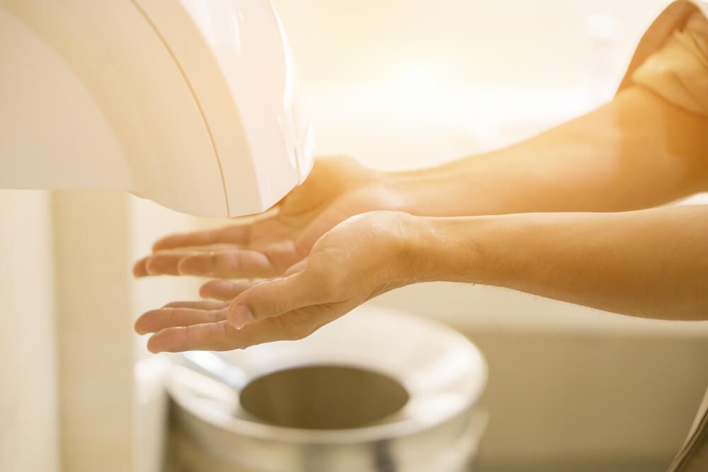 8 places you should never, ever touch in public bathrooms