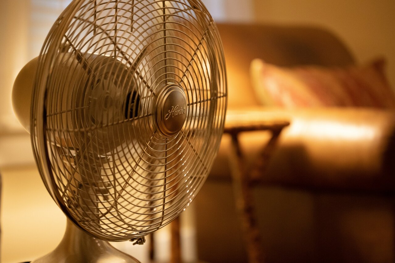 Tempted to turn on the AC? Science says use fans until it's 27°C