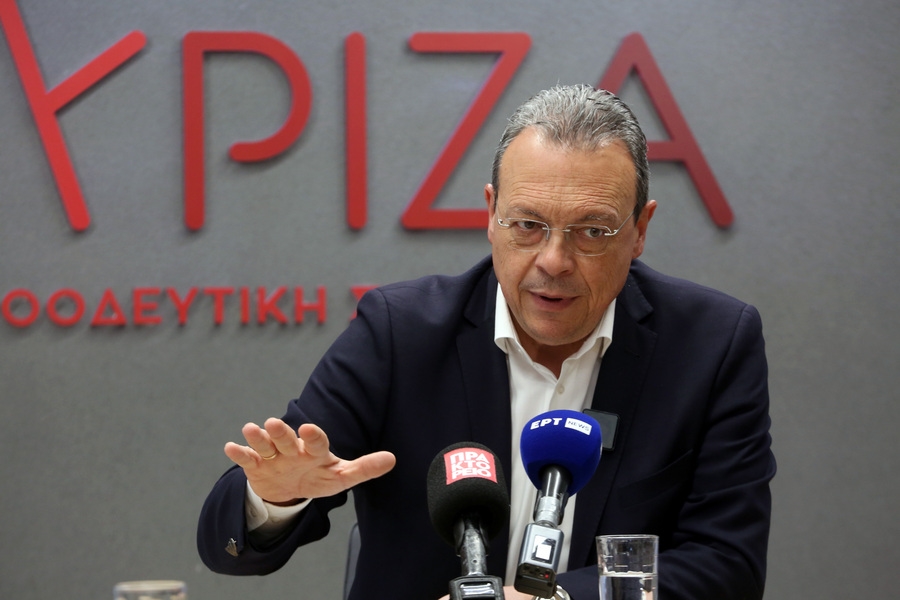 Σ. Φάμελλος: Ο Μητσοτάκης θέλει να απαξιωθεί το Δημόσιο για να το ...