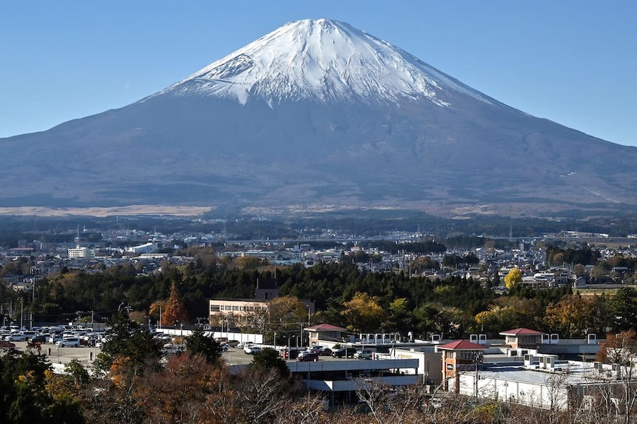 Man rescued on Mt. Fuji goes back for his phone and has to be rescued again