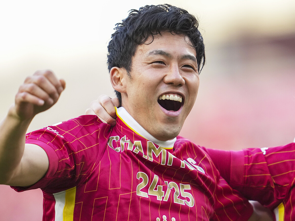 【プレミアリーグ】遠藤航が「陰のMVP」と言われる理由 リバプール主将、OBが「特別な存在」と大絶賛