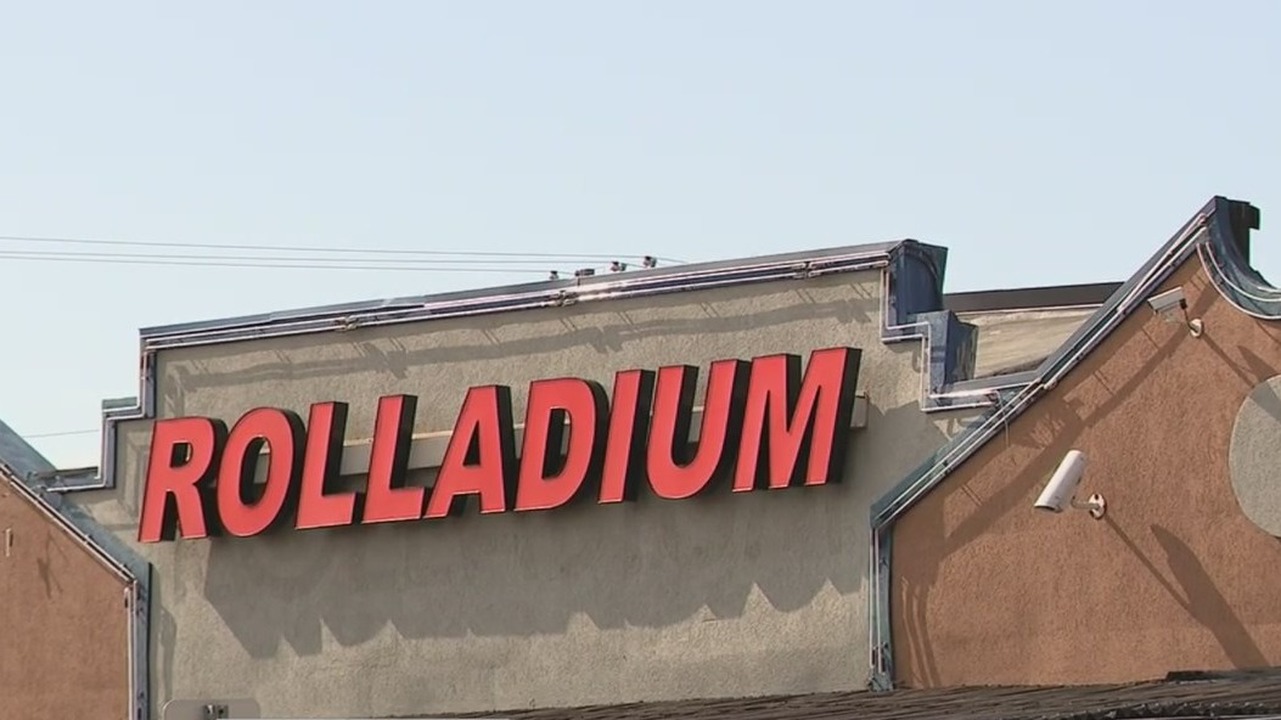 Strong winds blows roof off Rolladium in Waterford