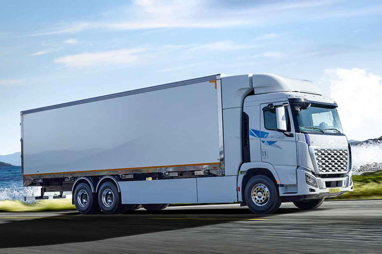 “현대차 수소트럭 등장에 깜짝!” 더 뉴 엑시언트, 트럭 본고장 미국 진출