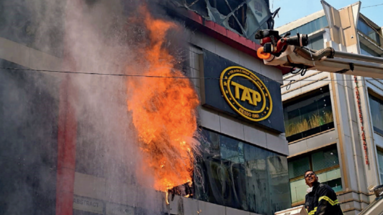 220 shops, two eateries gutted as Level 4 blaze engulfs Link Square ...