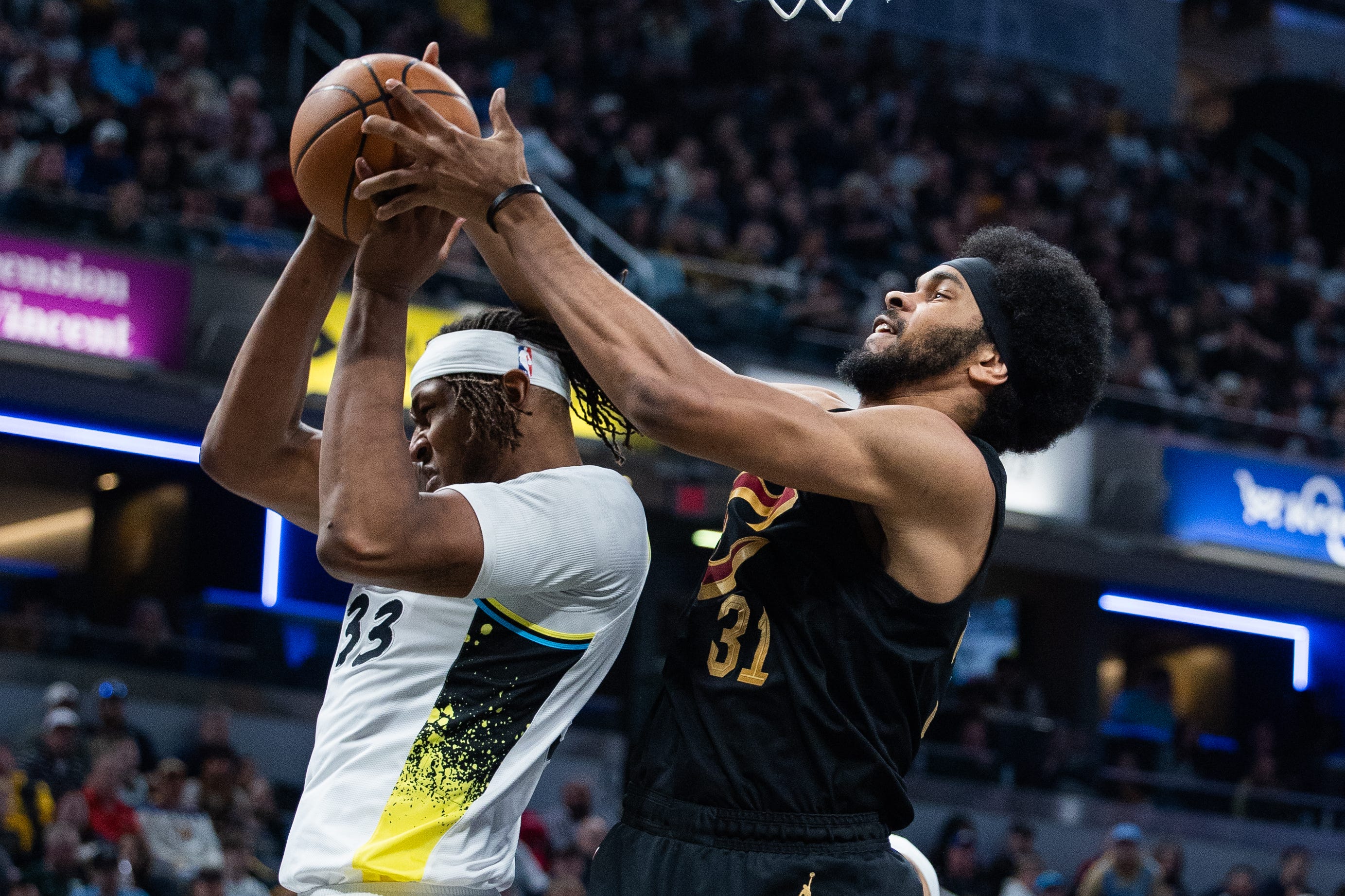 'Put our track shoes on': Cavs working to slow down Pacers' high-paced ...