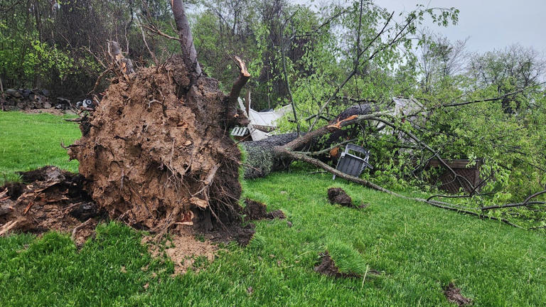 Severe storms sweep through Pittsburgh area, bringing tornado warnings and winds up to 70 mph