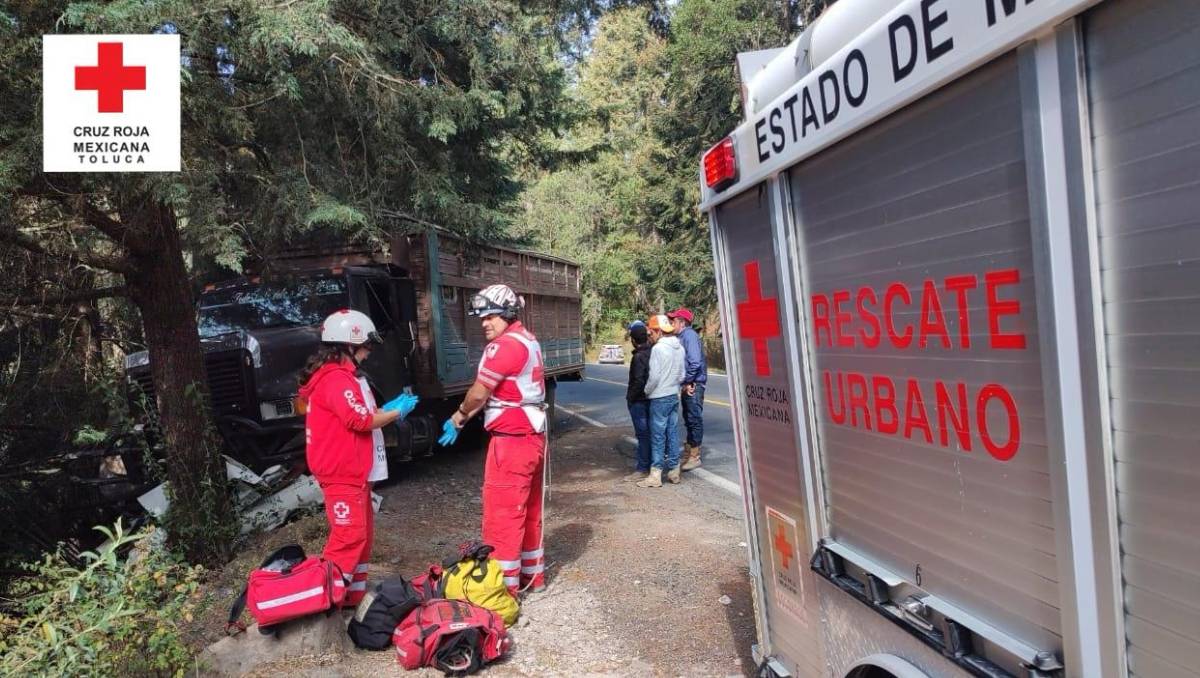 Muere mujer en accidente vial en la carretera Toluca-Sultepec, Edomex