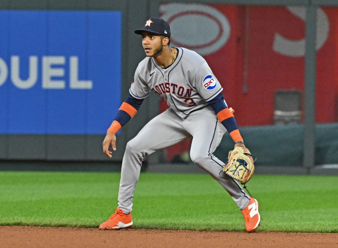 Astros' Joe Espada Announces Jeremy Pena Update After Removal From Lineup