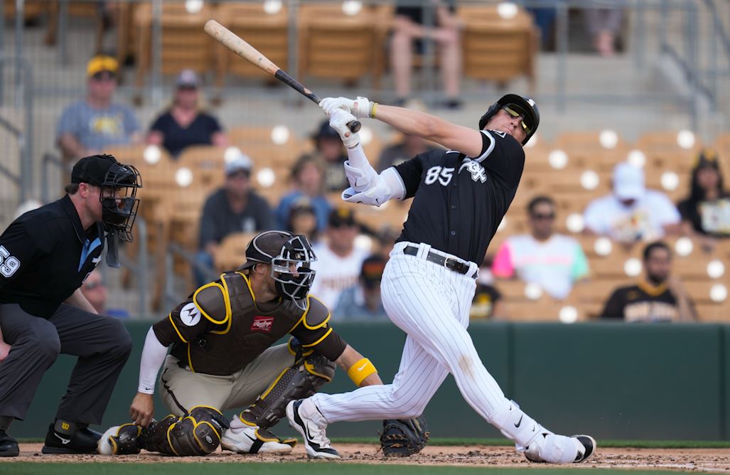 White Sox sending Colson Montgomery to Arizona to work on swing