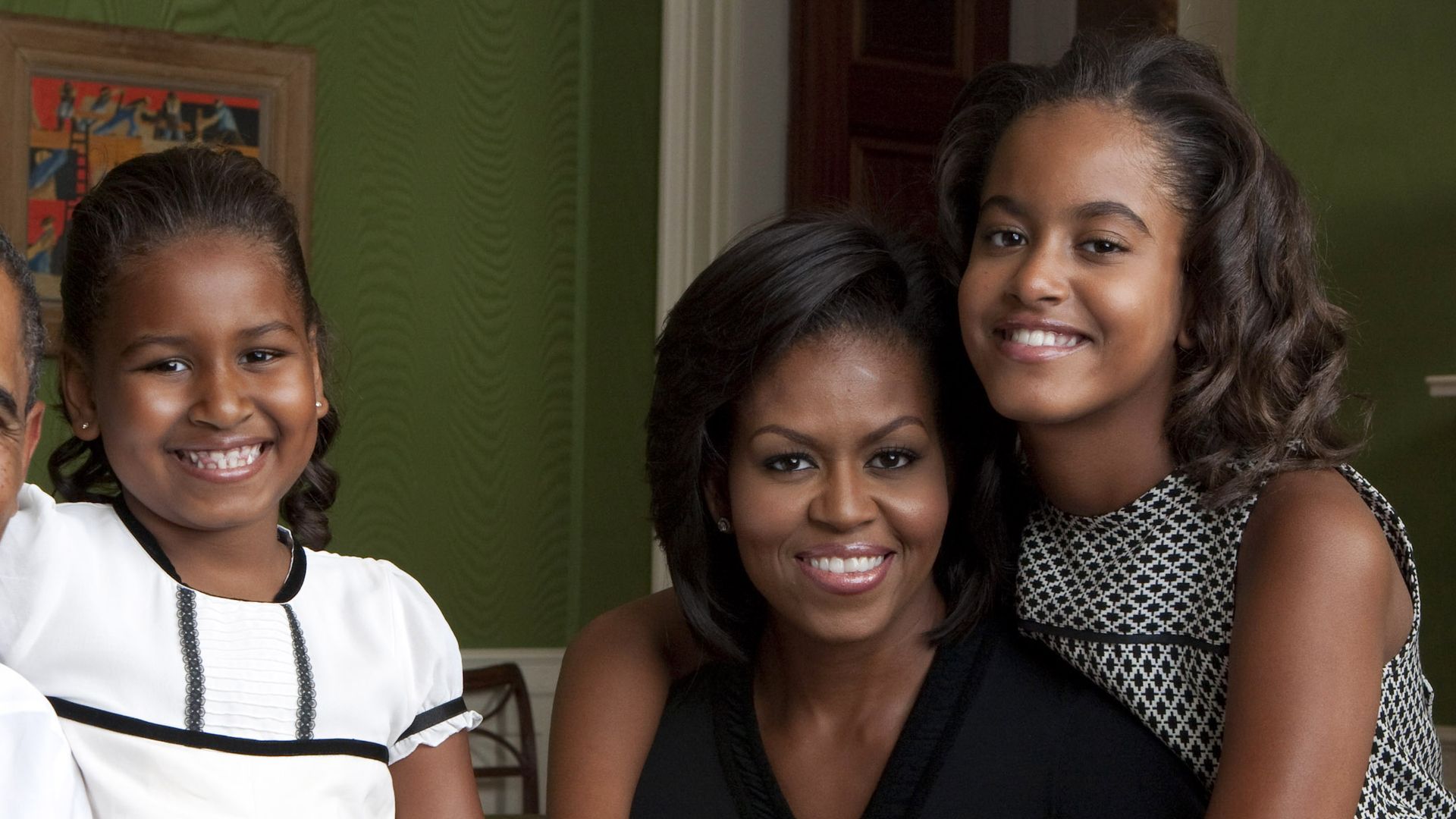 Michelle Obama reveals unexpected details on raising daughters Sasha ...