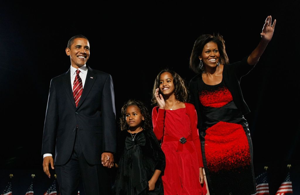 Michelle Obama reveals unexpected details on raising daughters Sasha ...