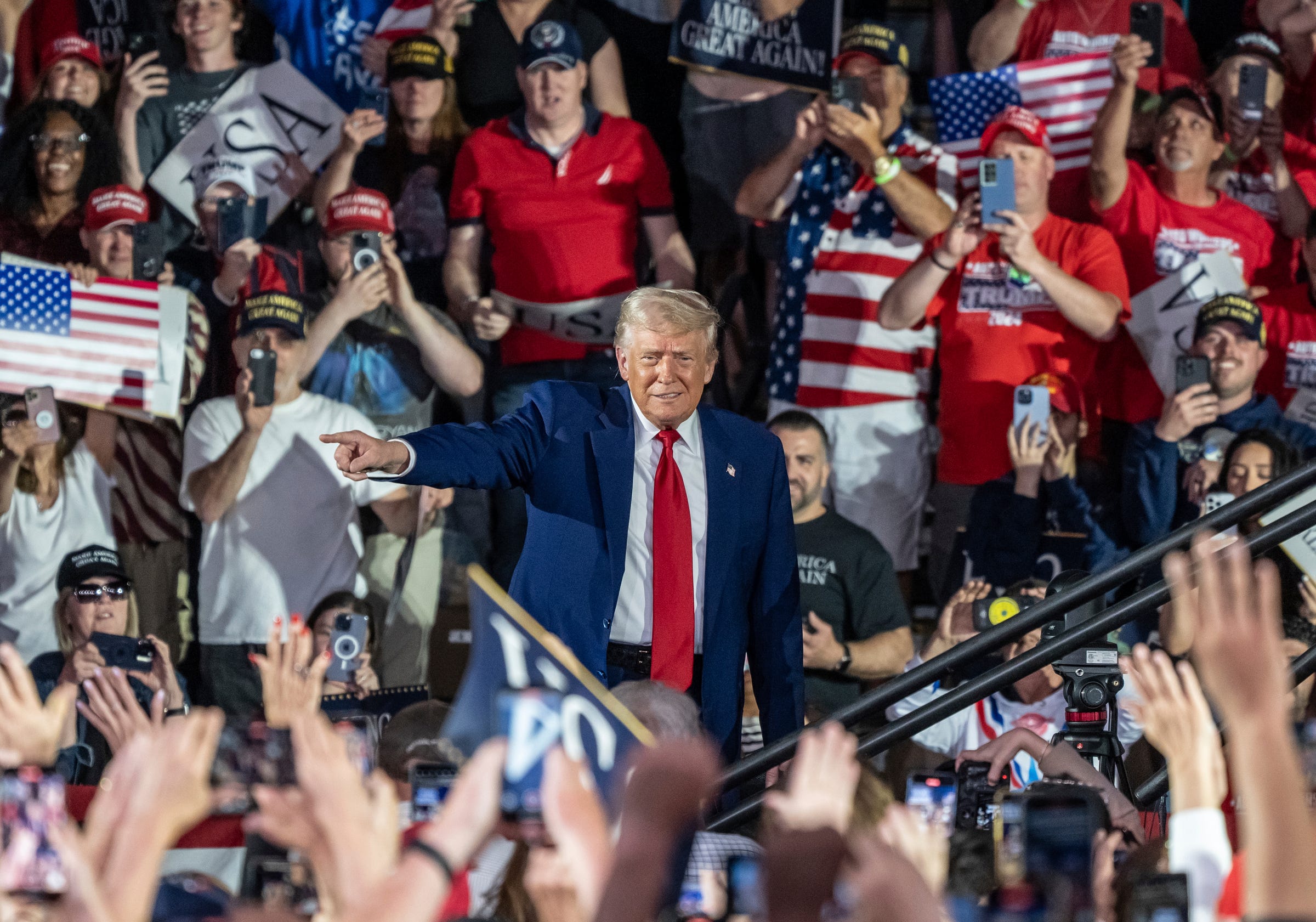 How to watch President Trump's commencement speech at University of ...