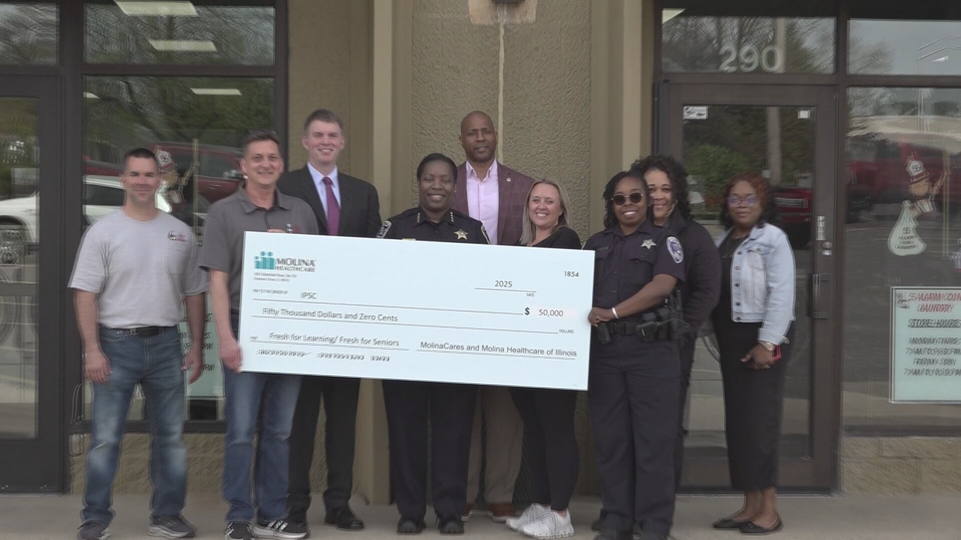 Free laundry program opens new location for seniors and students