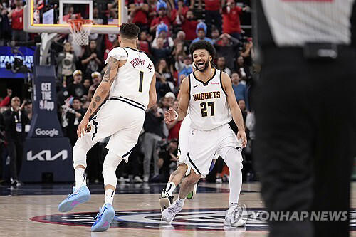 [NBA PO] ‘머레이 43점 폭발’ 덴버, LAC에 16점차 대승···시리즈 전적 3승 2패