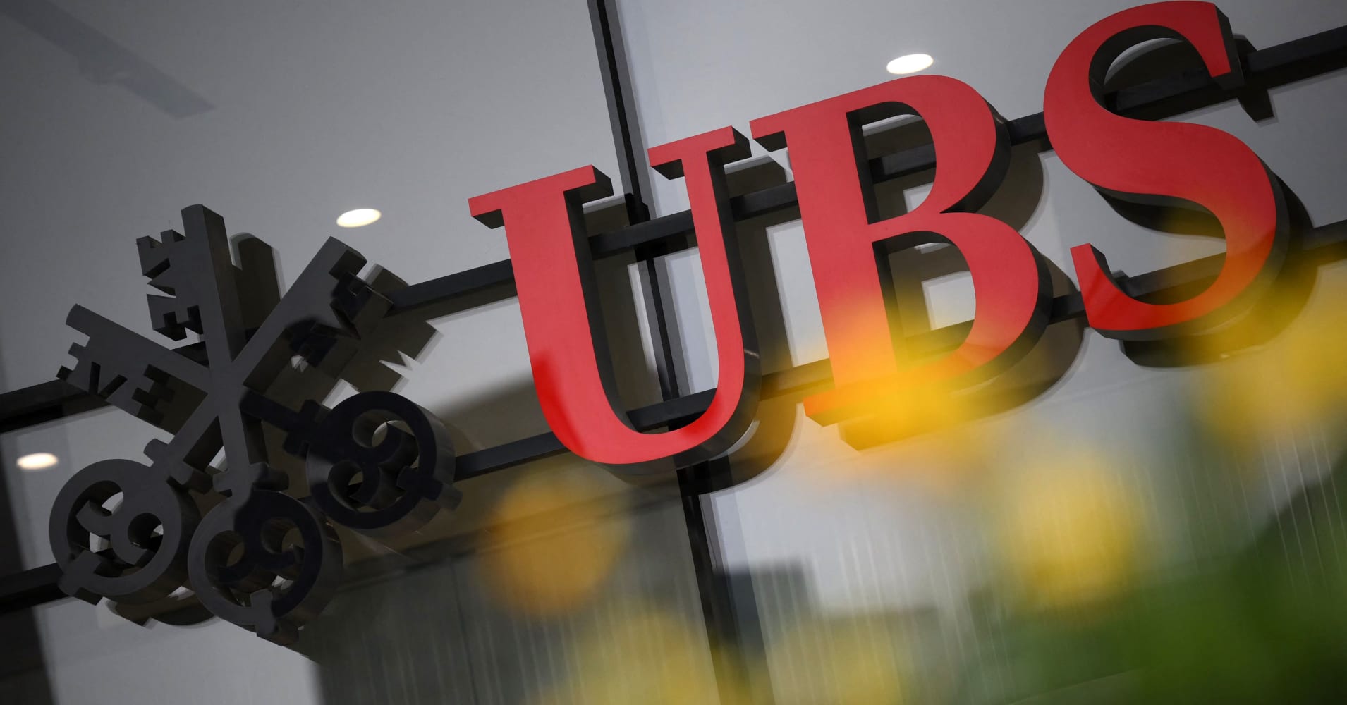 UBS posts profit beat but 'material risk' from Trump tariffs darkens ...