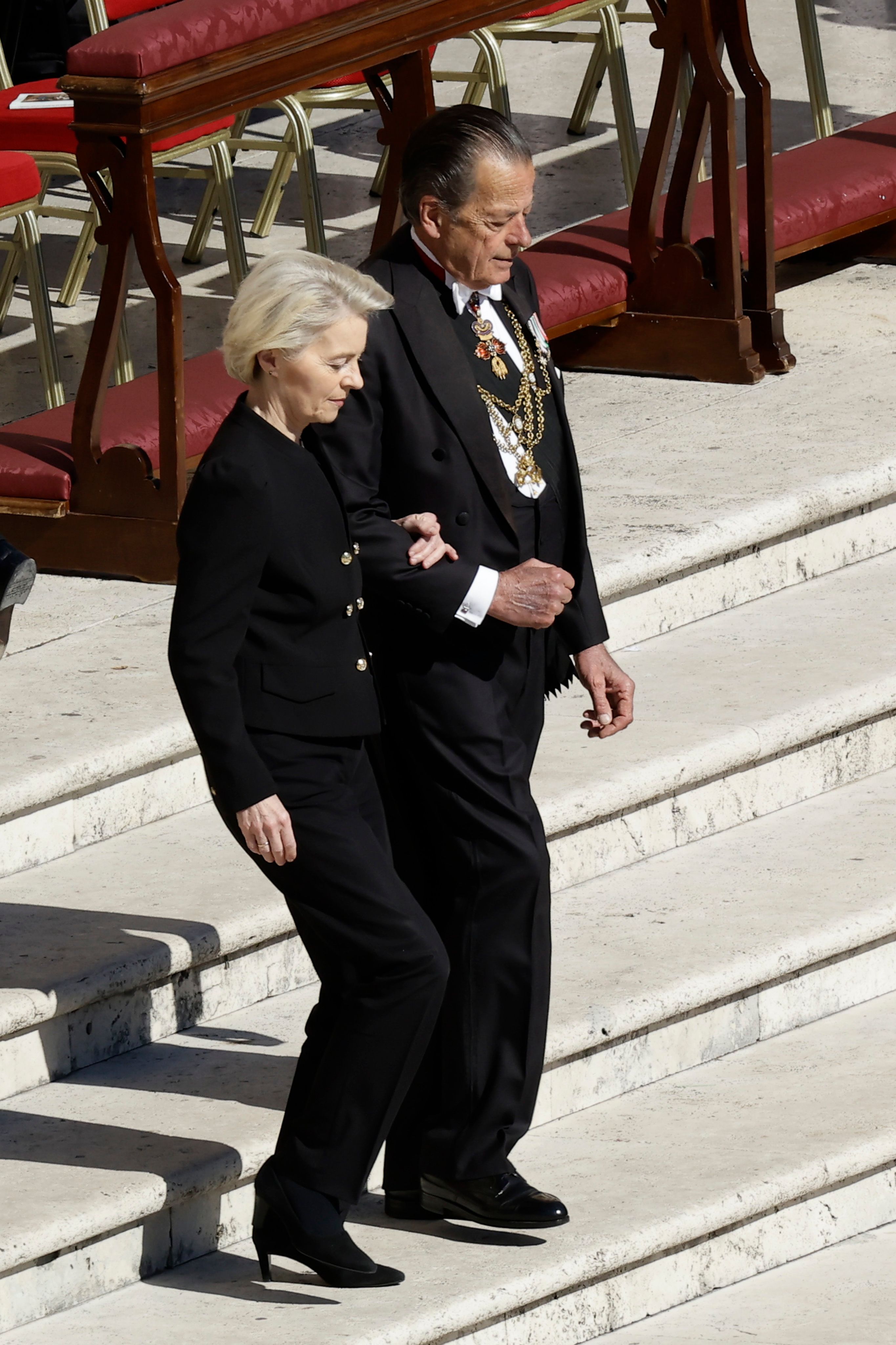 Qui est Hugo de Windisch-Graetz, le prince allemand qu'on a vu aux ...
